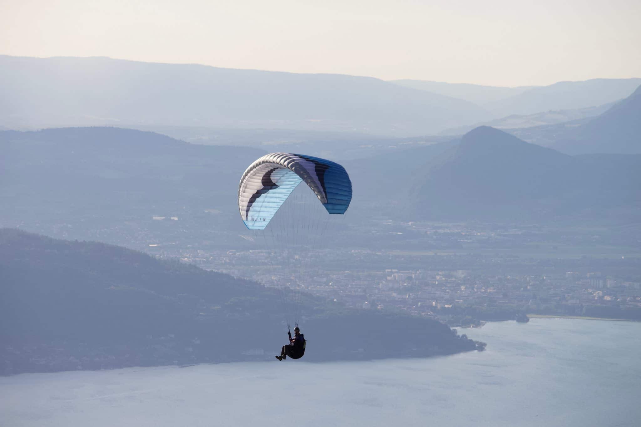 Vol en parapente en toute sécurité : Ce que vous devez savoir avant de ...